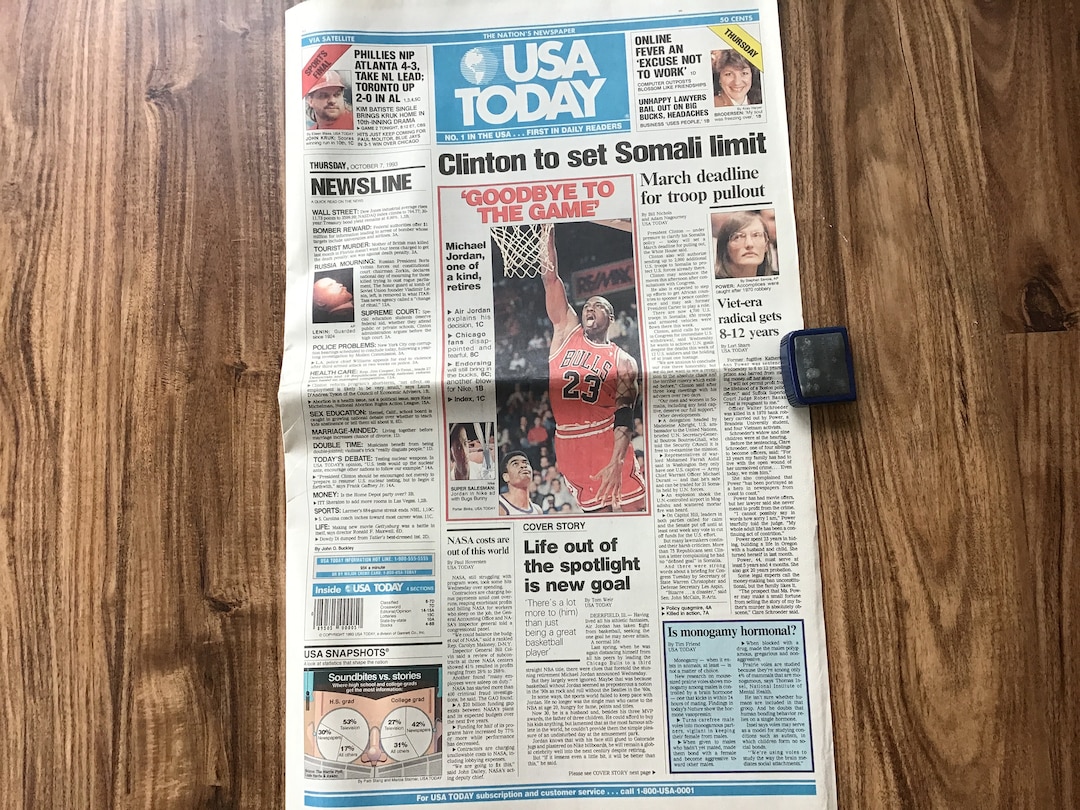 Michael Jordans Retirement USA TODAY Newspaper Dated October 7, 1993 ...