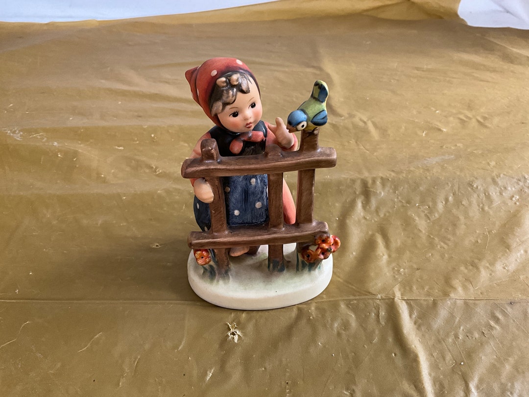 Goebel MJ Hummel 4T Figurine Girl W/ Fence & Bluebird signs of Spring ...