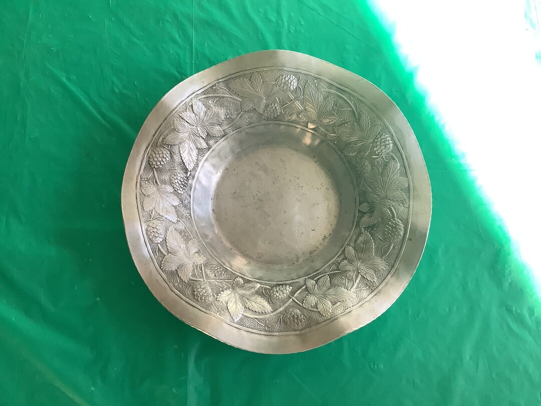 Hand Forged Everlast Metal - 8.5”diameter Deeply Ruffled Bowl With ...