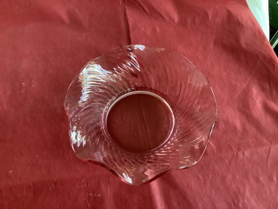 Dining & Serving Swirled Pattern w/Ruffled Top Rim 2.5”T x 6.5”Diameter ...