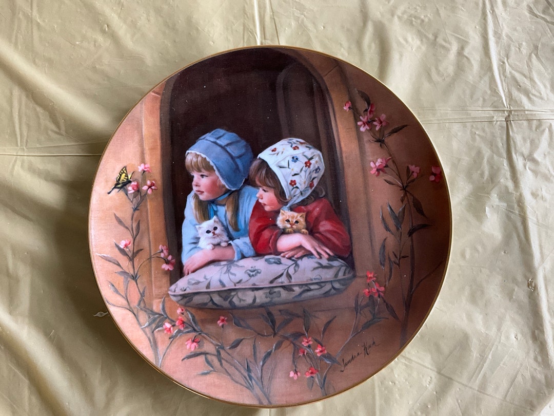 Reco Collection 9.25”dia “sunday Best” Decorative Plate by Sandra Kuck ...