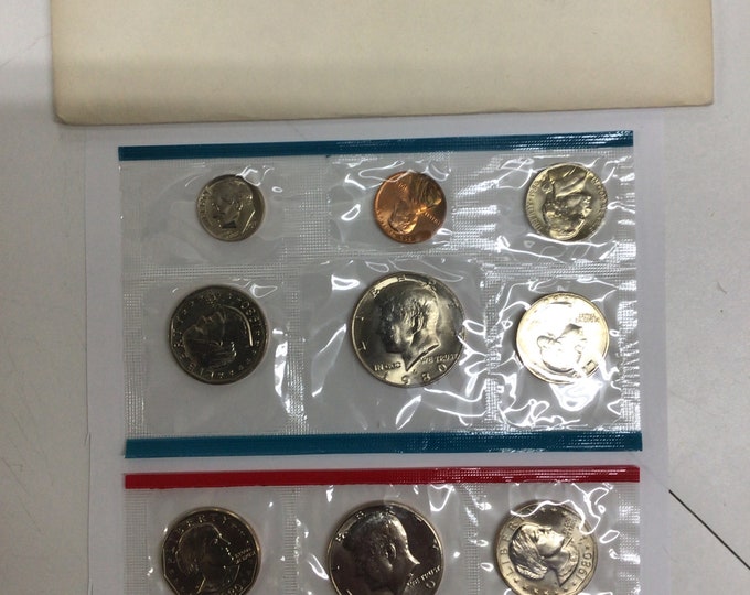 1980 US Mint UNCIRCULATED Coin Set-incl Susan B Anthony Dollar, Half ...