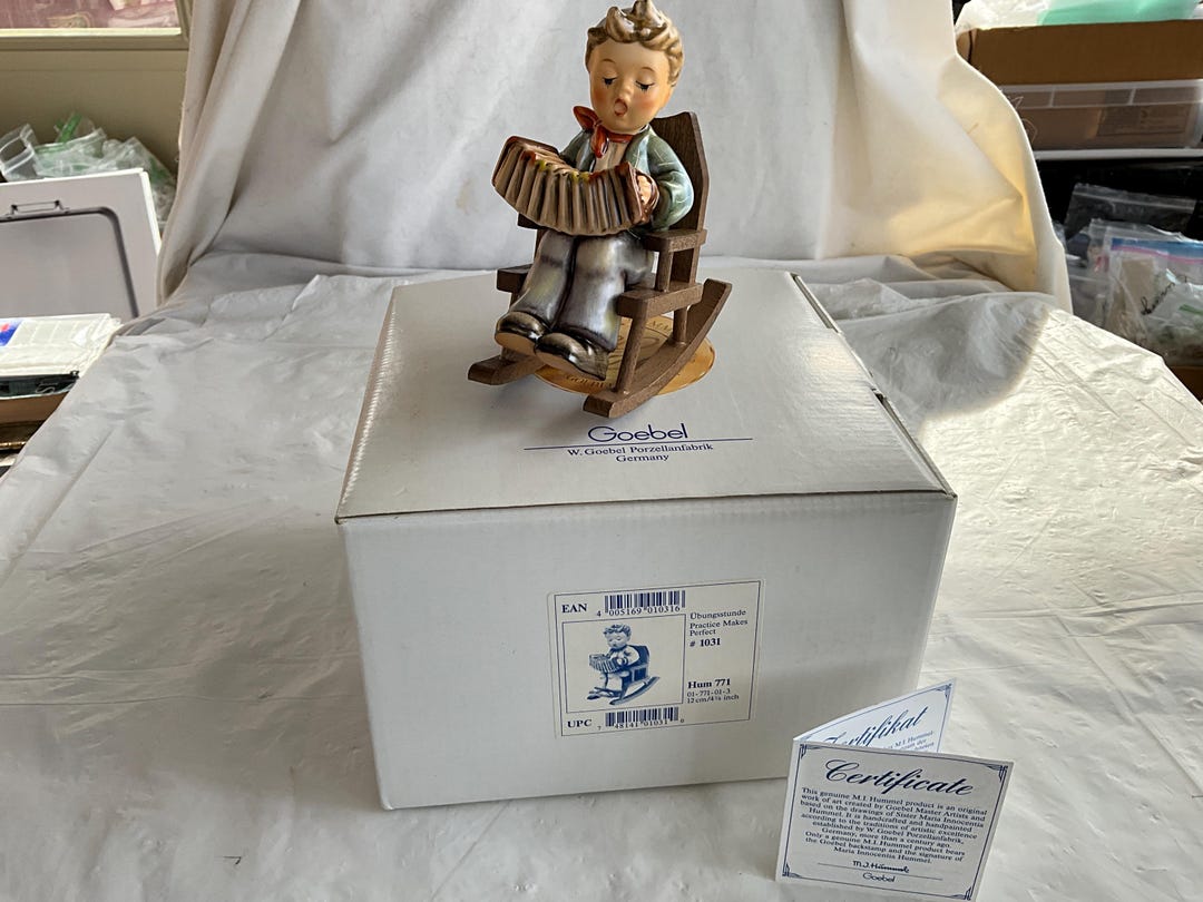 Goebel MJ Hummel 5”T Figurine - Ubungsstunde (practice Makes Perfect ...