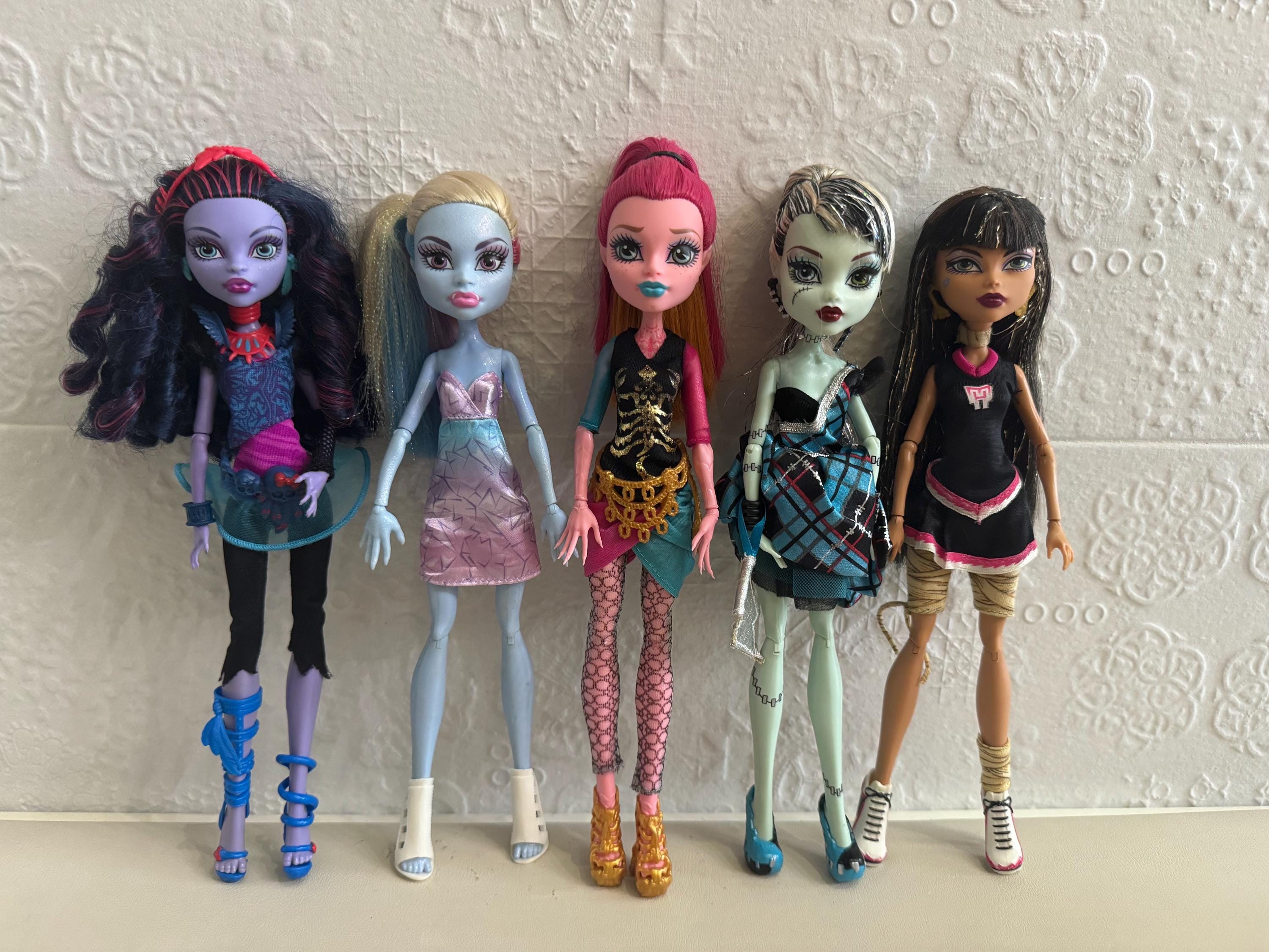 Used monster high dolls store