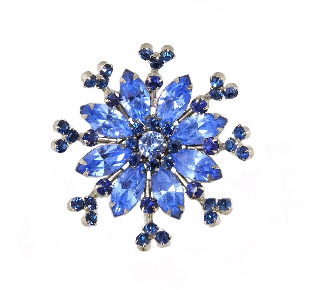 Vintage Blue Flower Brooch - Etsy