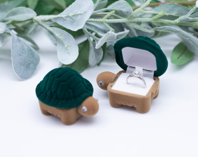 Yellow Gold Emerald Turtle Ring - Tortoise Gemstone Cluster Band ...