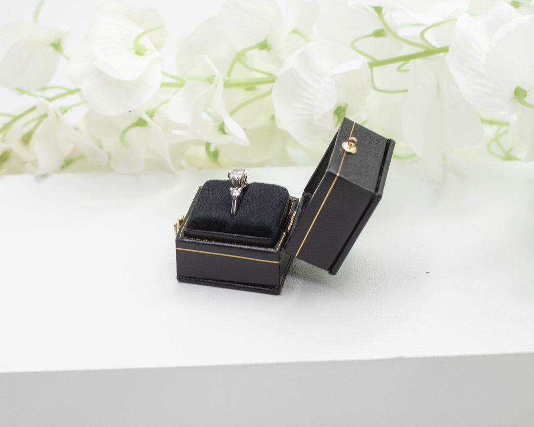 Luxury Antique Style Mini Square Shape Black Single Ring Box Velvet ...