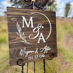 Custom 3D Wood Wedding Sign: Personalized Couple Names & Date - Etsy