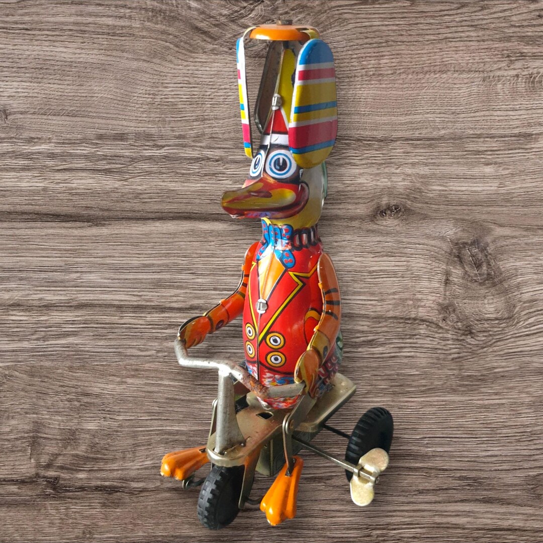 Vintage Tin Wind up Toy Duck on Bicycle Made in China Collectible Toy ...