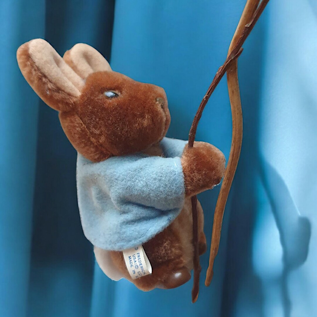Vintage Peter Rabbit Eden Plush Gripper Hugger Clip on 1980s - Etsy