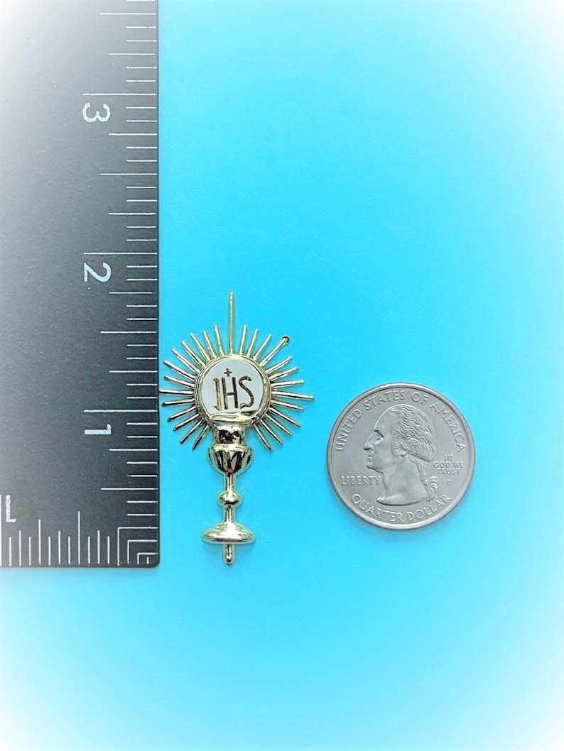 Gold Plastic Chalice Holy First Communion Charms for Party Favors ...