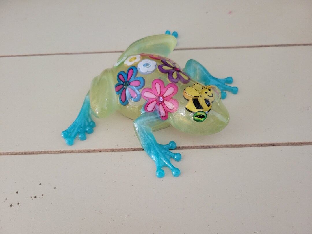 Frog Resin Art, Frog, Resin Art, Resin Frog, Knick Knack, Figurine ...