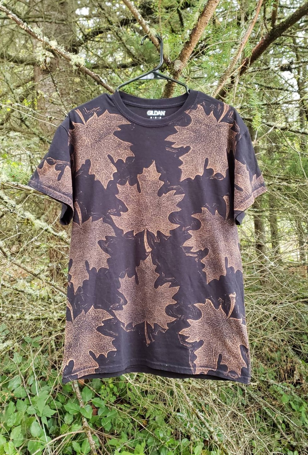 Fall Maple Leaf Bleach Printed Black T-shirt *made to Order Sizes XS ...