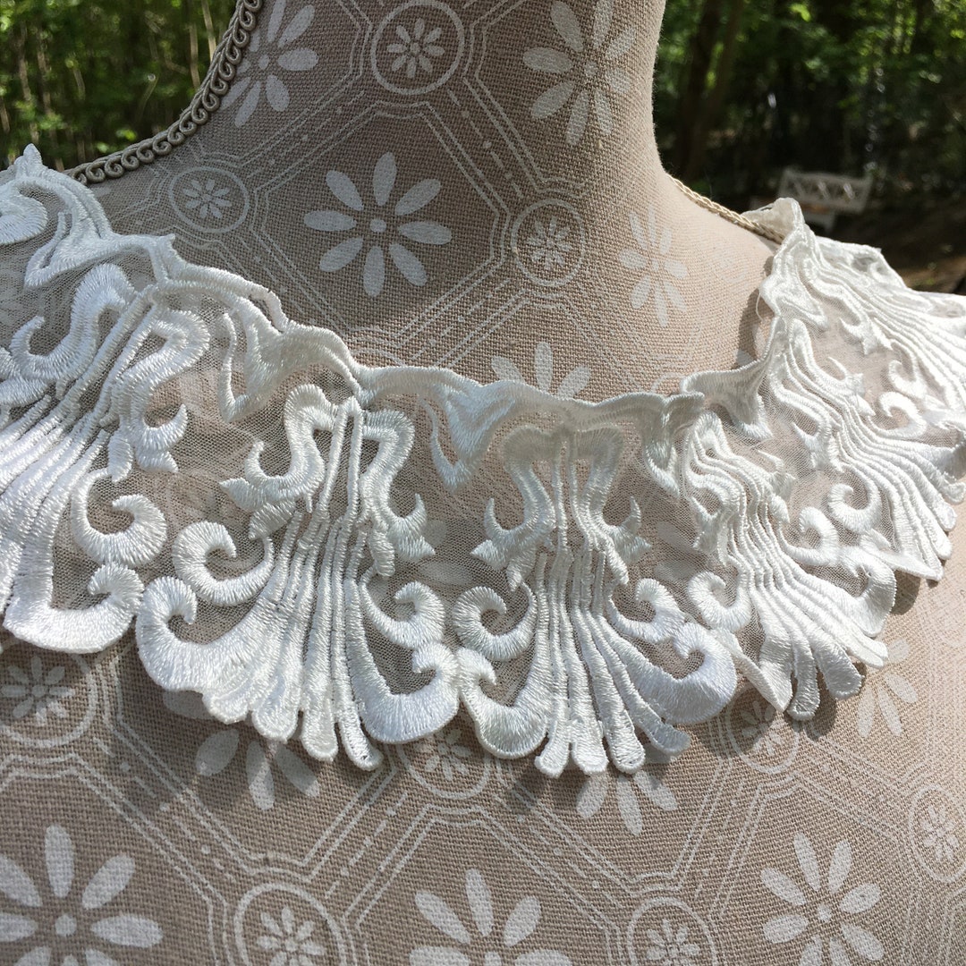 Baroque Lace Collar for Sewing on Beige White Lace Vintage Gothic Pagan ...