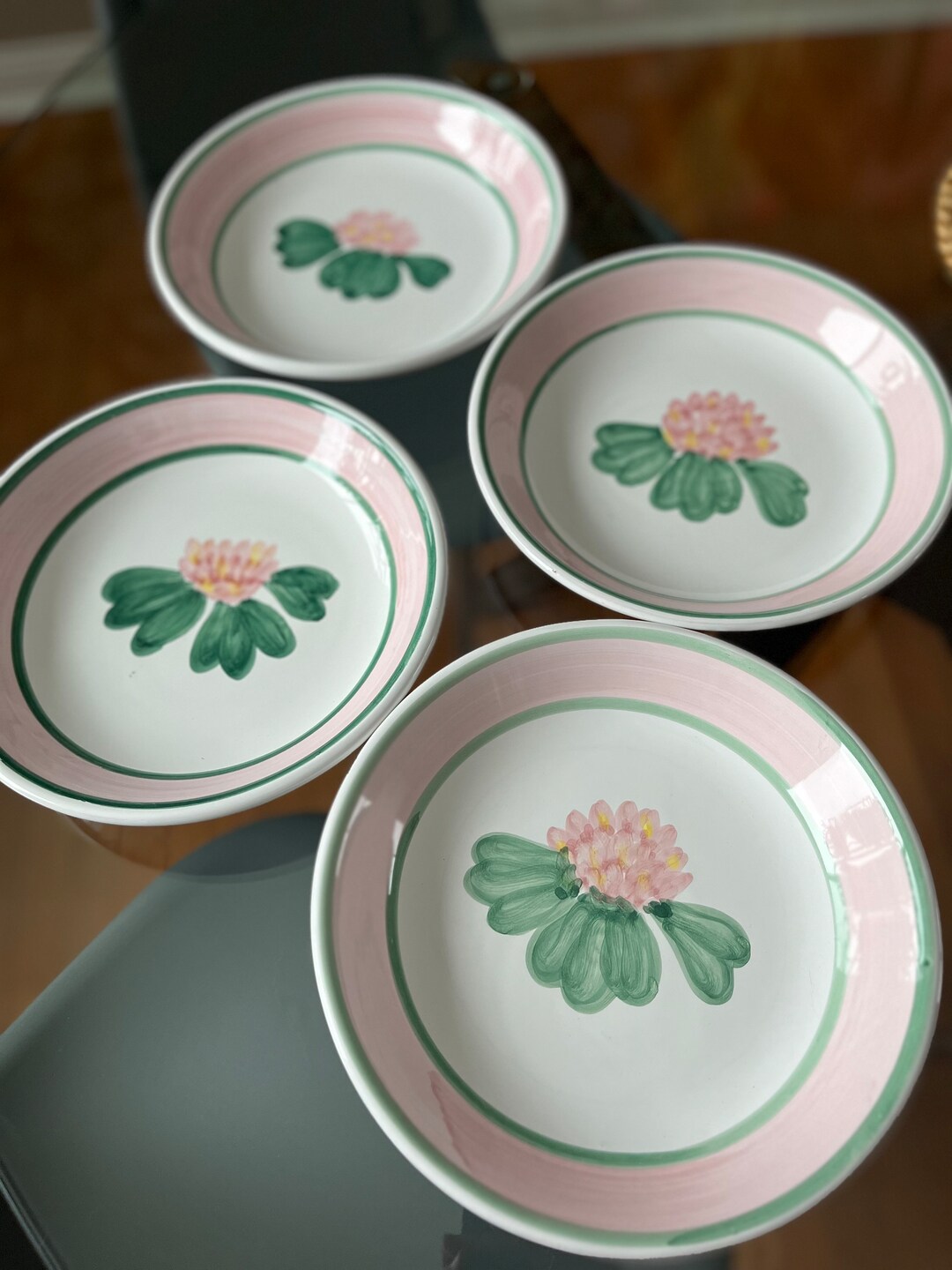 4 Caleca Terracotta Hand Painted Plate Hand Painted in Italy Pink Green White Flower Floral 8 ...