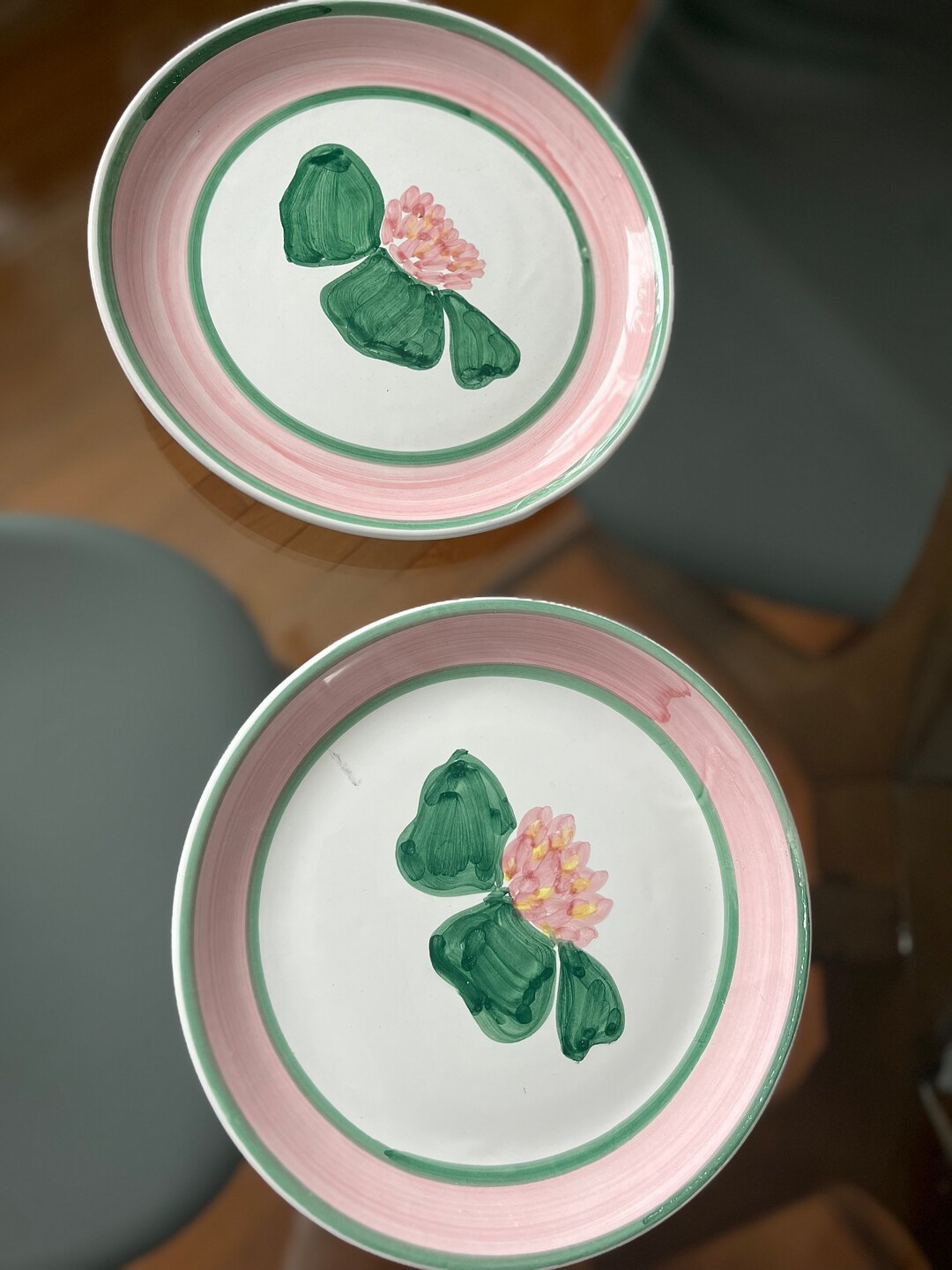 2 Caleca Plates Hand Painted in Italy Pink Green White Flower Floral 9 ...