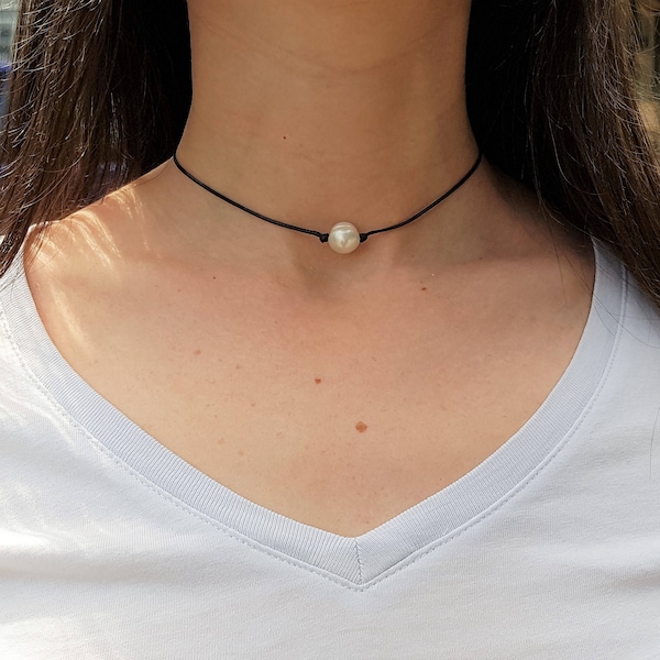 One Pearl Necklace - Etsy