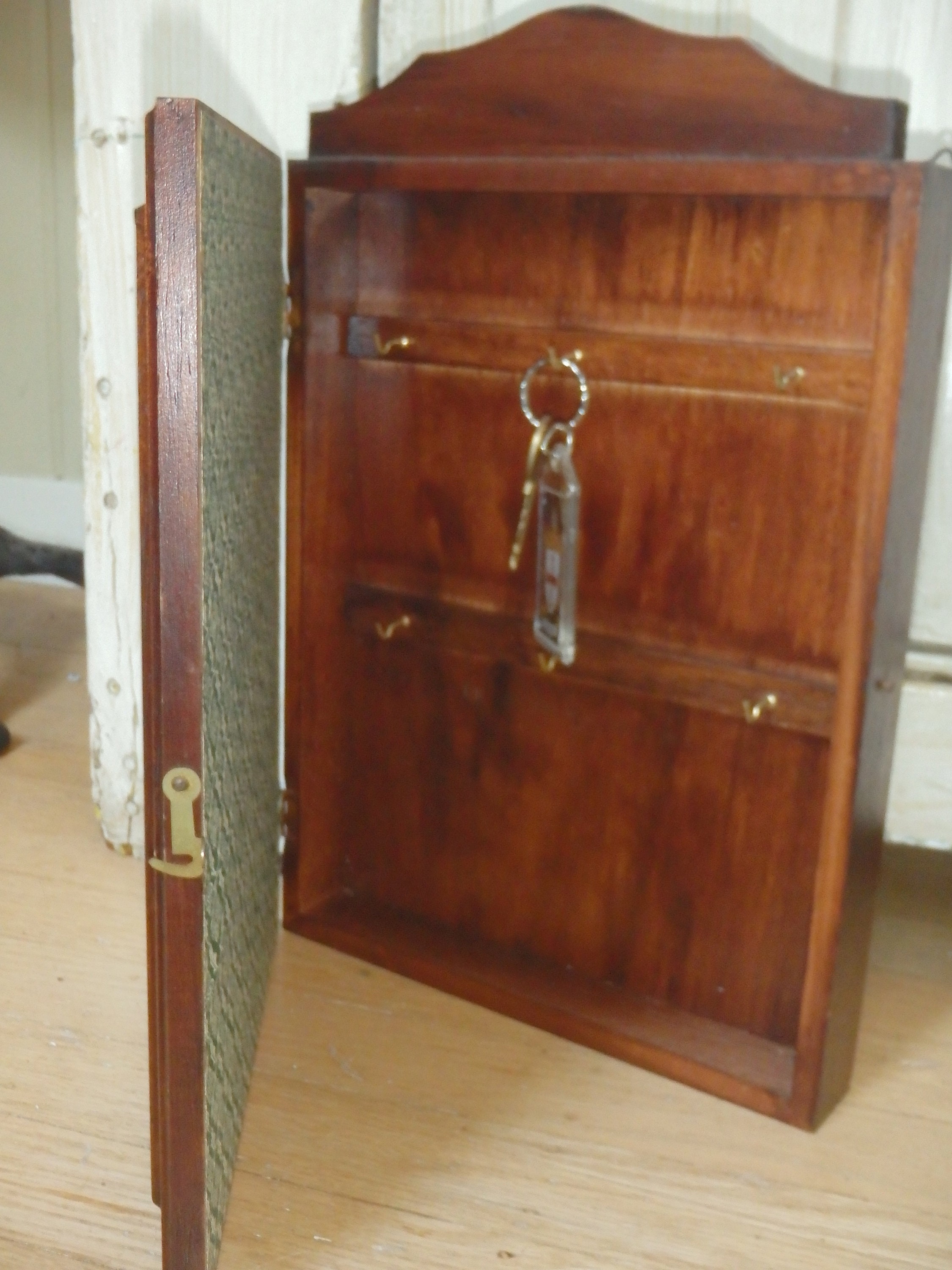 Wooden Hanging Floral Frame Box for Hidden Keys - Etsy