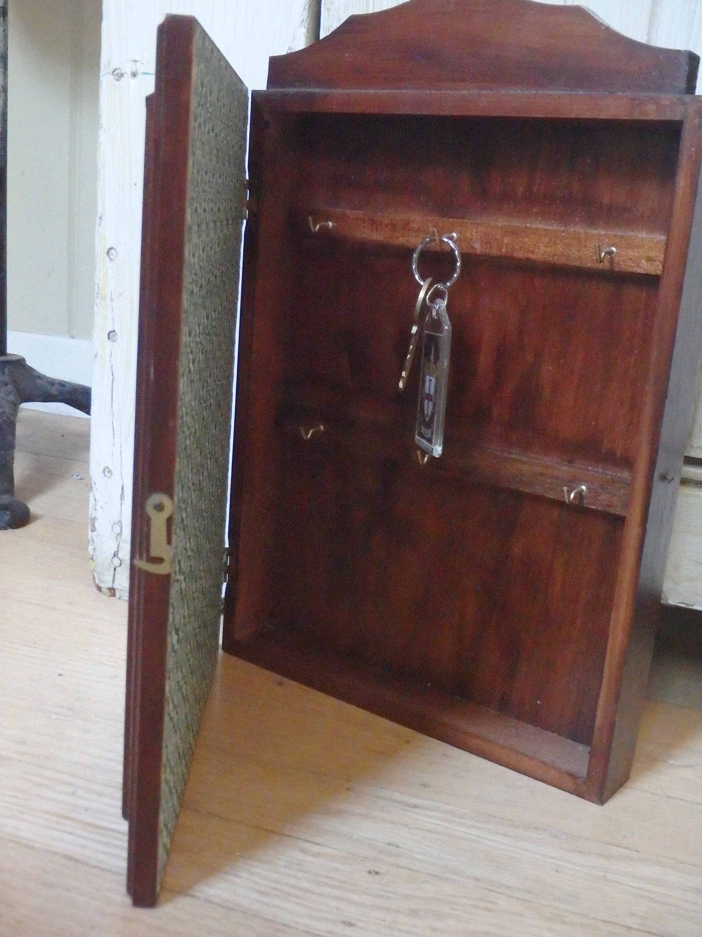 Wooden Hanging Floral Frame Box for Hidden Keys - Etsy