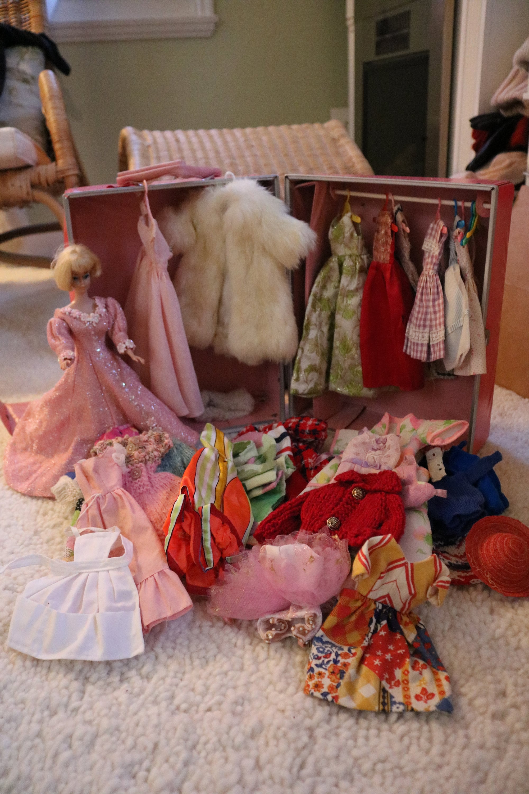 1960's American Girl Platinum Barbie Doll Mattel, B4 Midge on Buttox ...