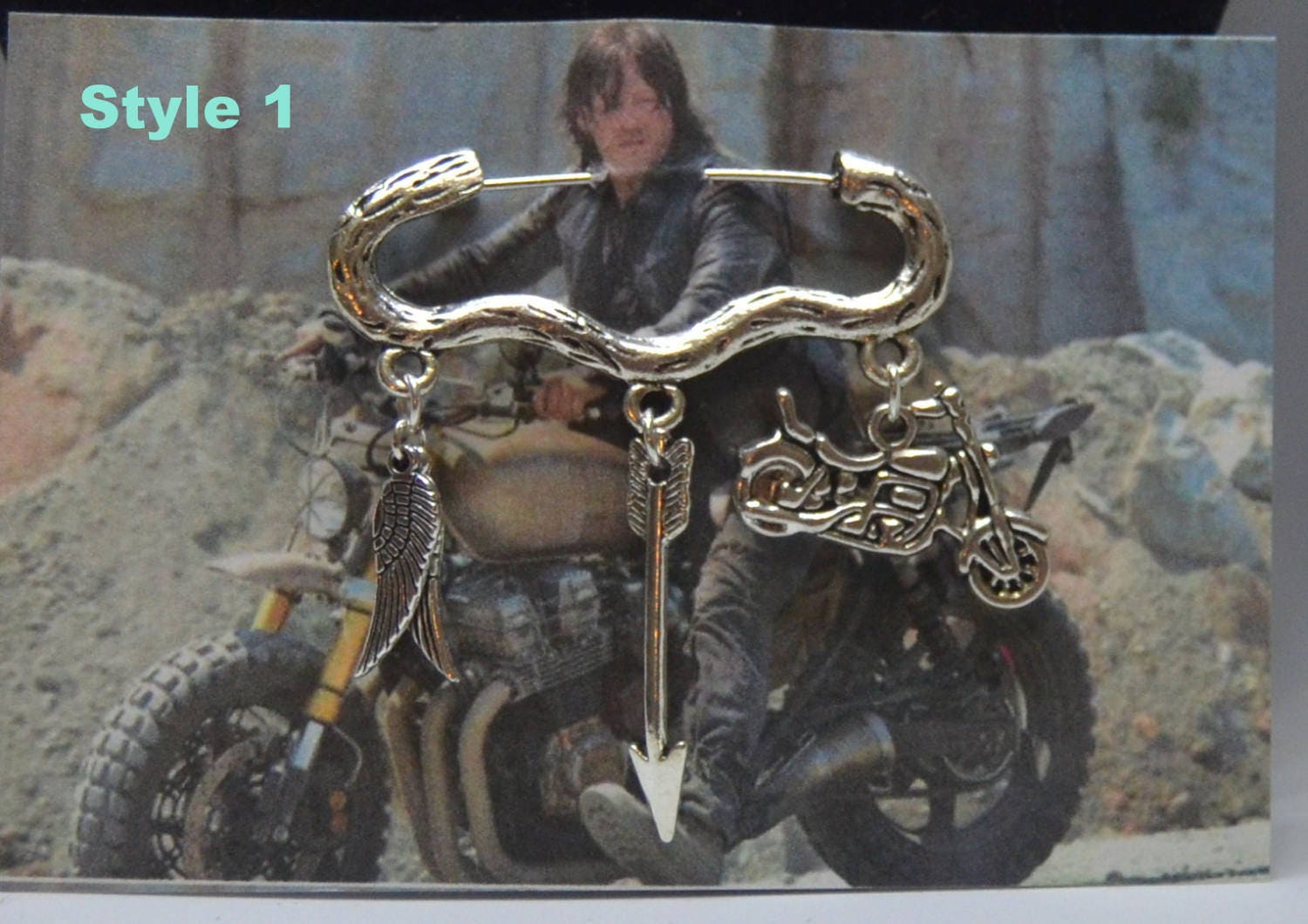TWD Fan Daryl Dixon Angel Wings Motorcycle TWD Charm Brooch Pin Daryl ...