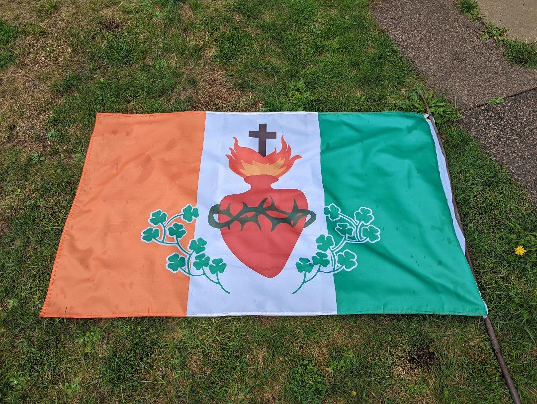 Irish Catholic Patriotic Flag With Sacred Heart of Jesus, Eire, Ireland ...