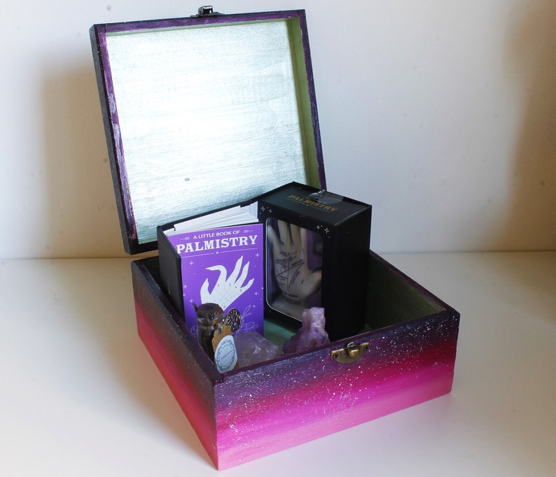 UFO Alien Spaceship Hand Painted Acrylic Wooden Storage Jewellery Box ...