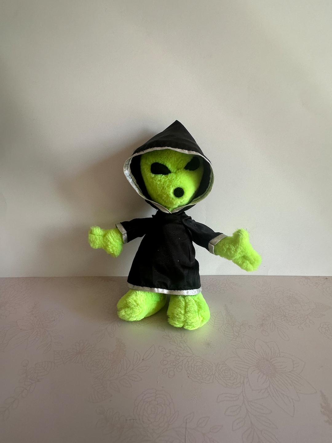 Vintage Alien Plush Doll, 90s Alien Dolll - Etsy