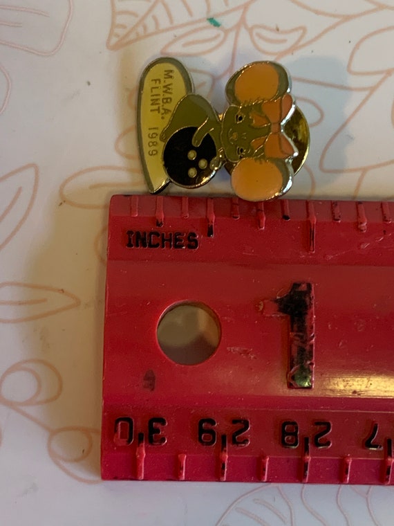 1989 MWBA Flint Bowling Mouse Pin, Vintage 80s lapel … - Gem