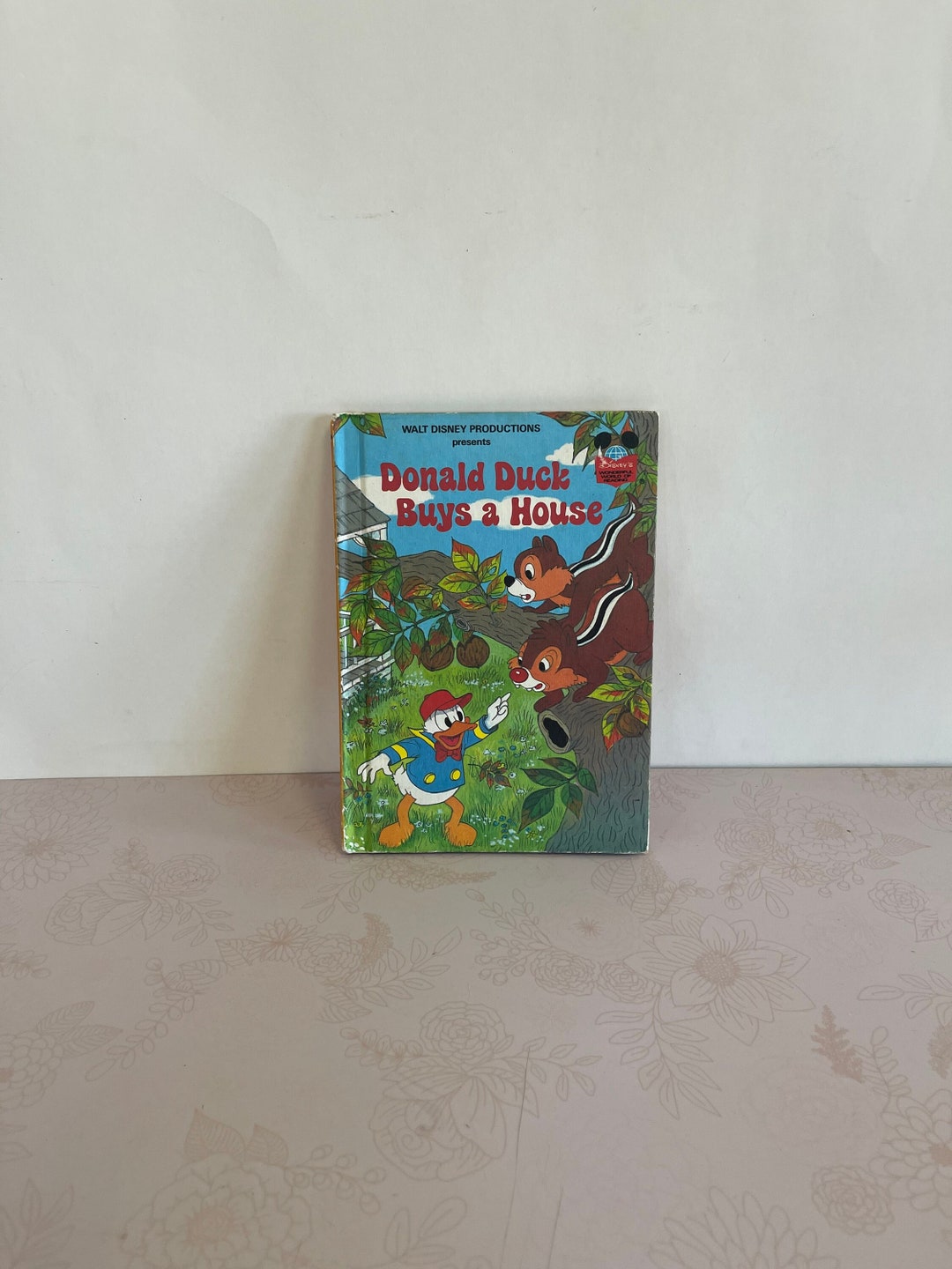 Disney's Wonderful World of Reading, Walt Disney Donald Duck Buys a ...