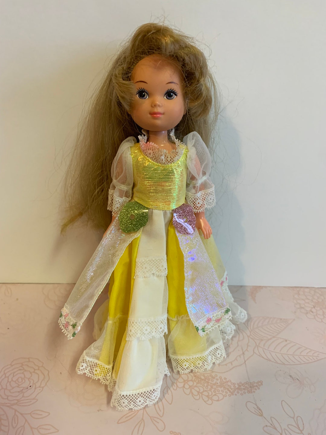 Lady Lovely Locks Doll, Lady Lovely Locks Character Doll With Yellow ...