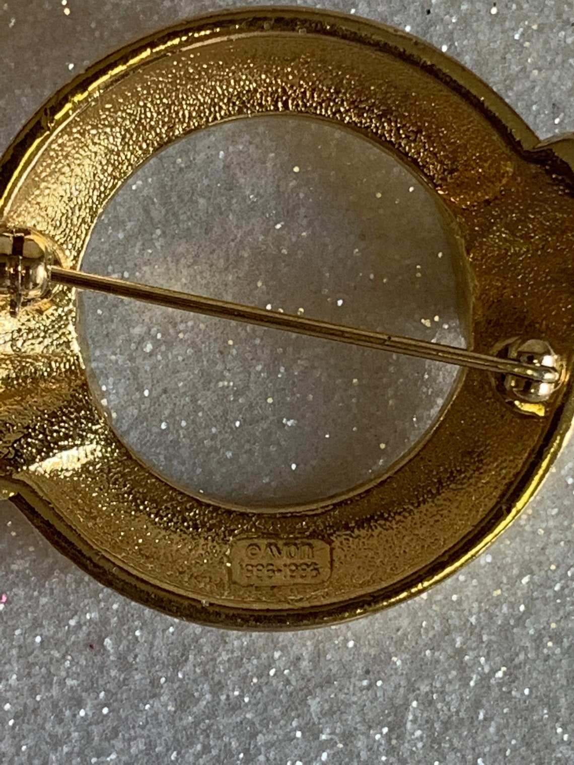 Vintage Avon Anniversary Brooch Avon Circular Brooch Vintage - Etsy Italia