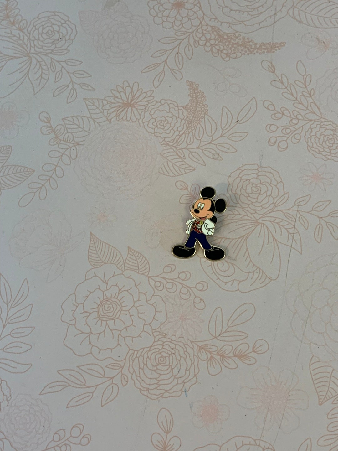 Disney Mickey Mouse Lapel Pin, Mickey Mouse Pin, Disney Trading Pin ...