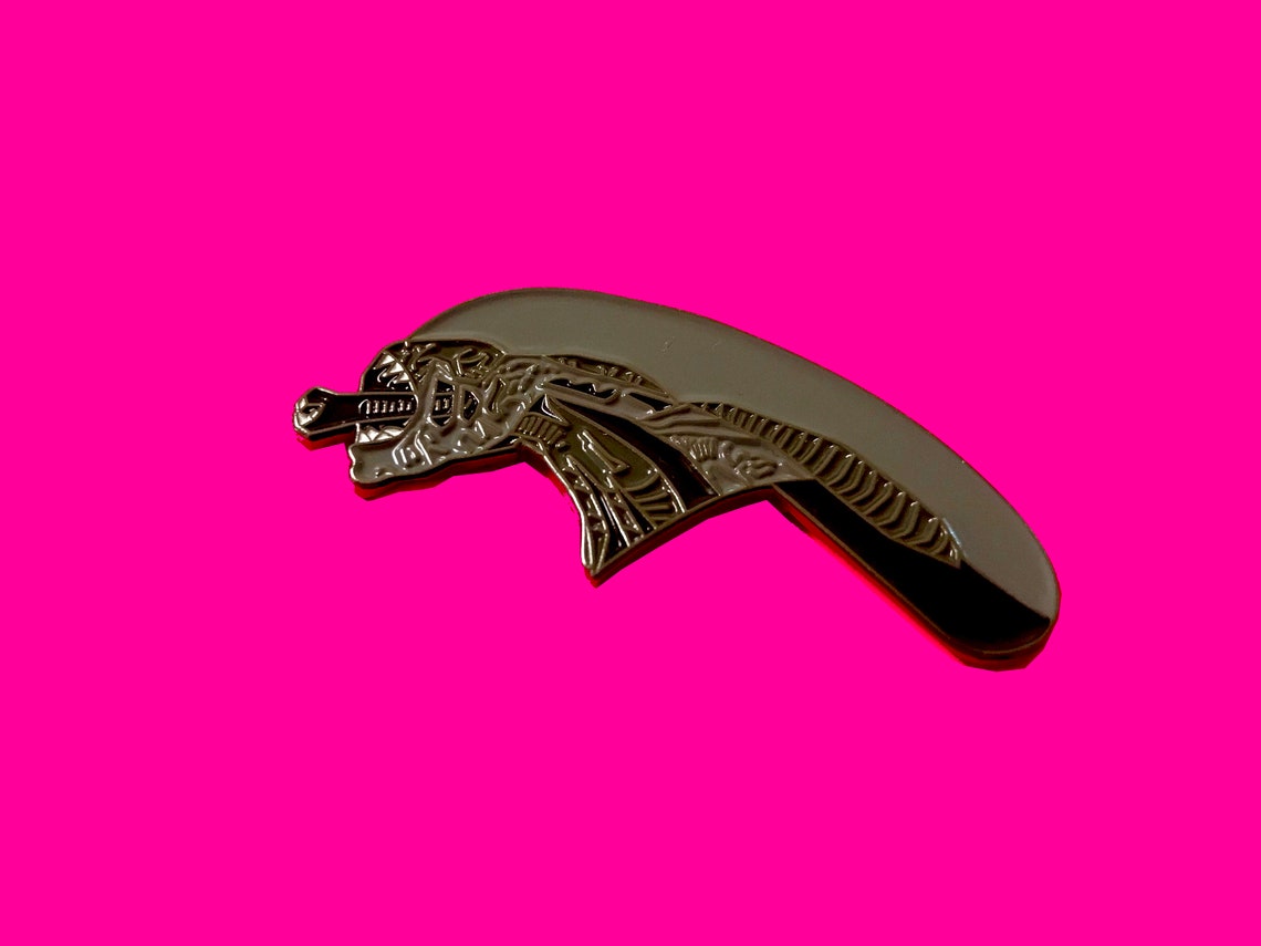 Alien 1979 Enamel Pin Featuring: Xenomorph | Etsy