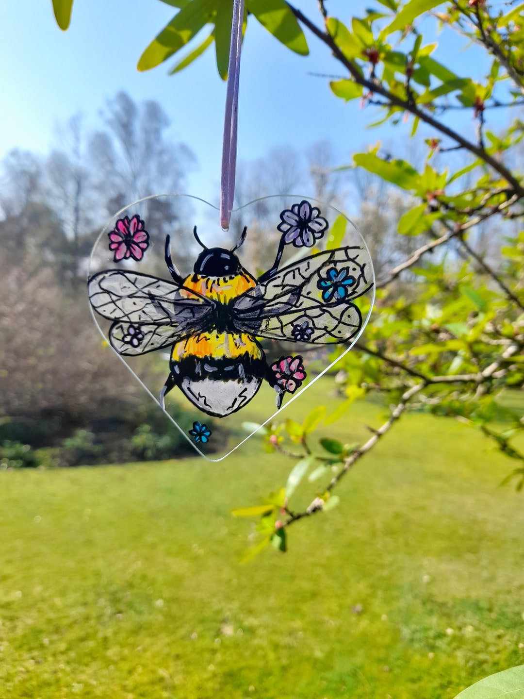 Pretty Bee Sun Catcher, Window Hanging, Bee Art, Glass Art, Letterbox ...