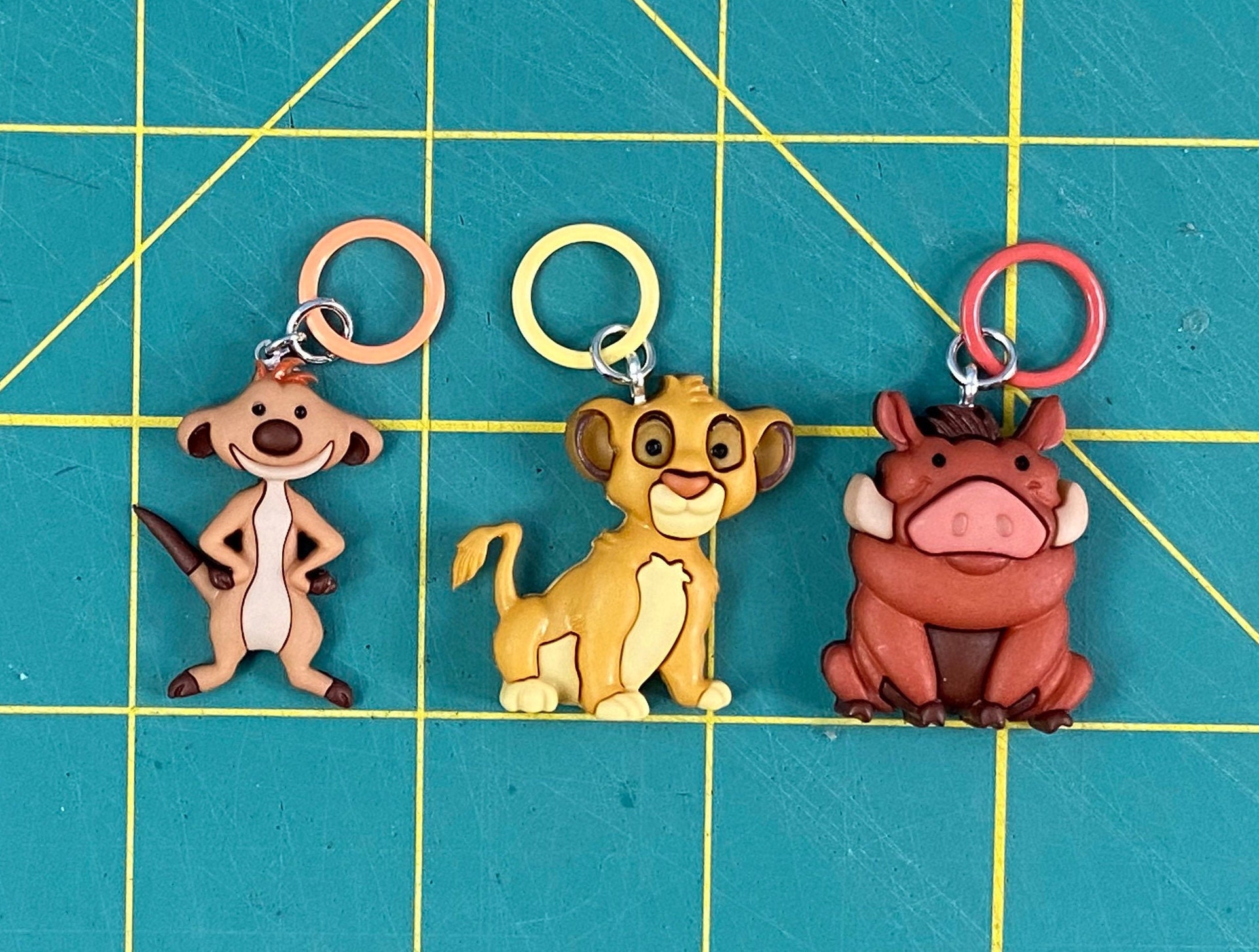 Set of 3 Simba Timon Pumbaa Disney Stitch Markers - Etsy 日本