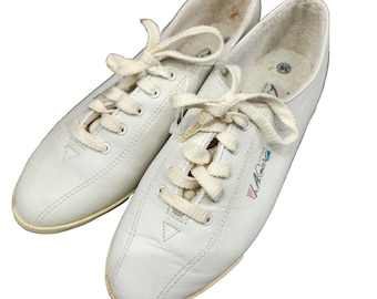 Vintage 90s LA Gear Low Top Walking Shoes Sneakers Womens Vintage 90s LA Gear Low Top Walking Shoes Sneakers Womens