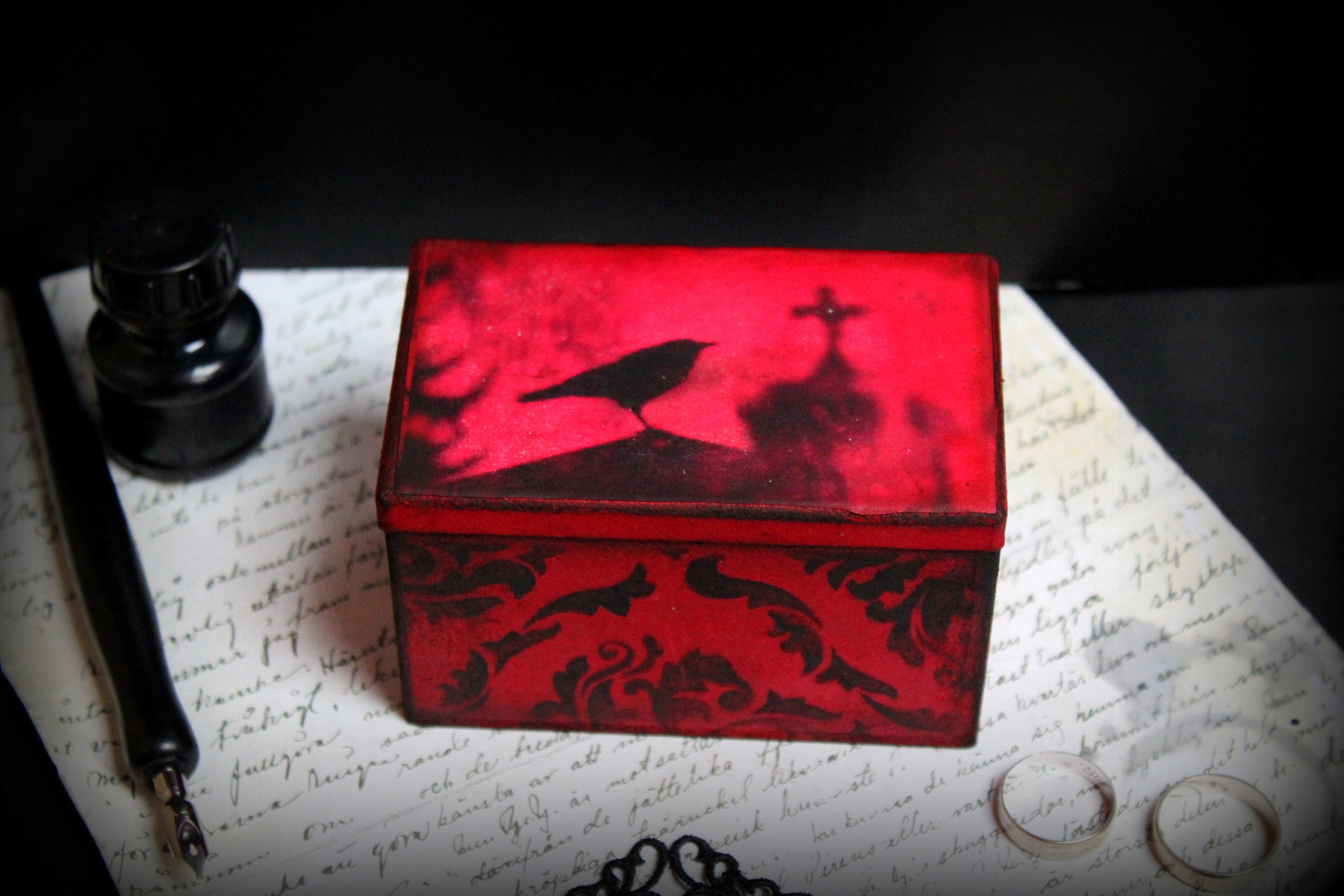 Red vampire box Raven ring box Gothic decor Horror box Vampire | Etsy