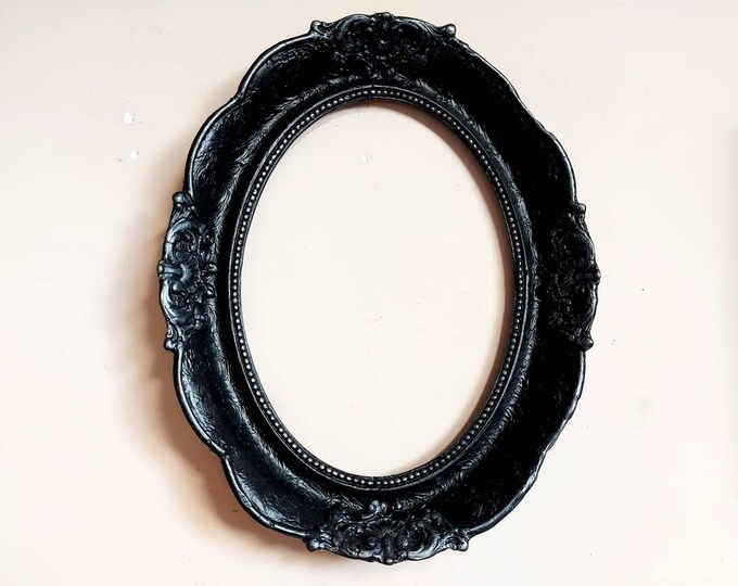 Gothic Oval Frame, Gothic Wall Frame, Victorian Wall Frame, Vampire ...
