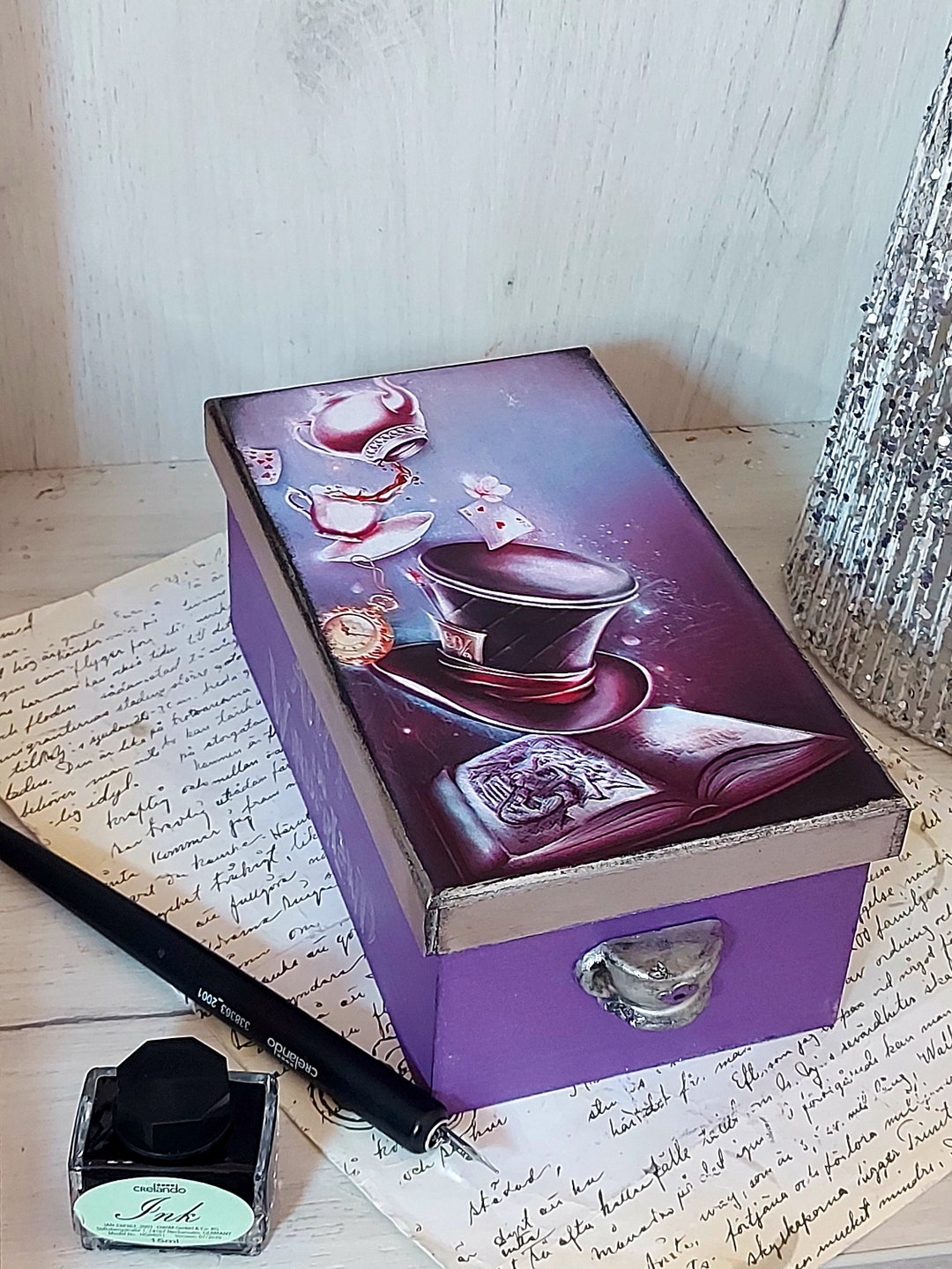 Mad Hatter Box, We're All Mad Here, Alice in Wonderland, Alice Gothic ...