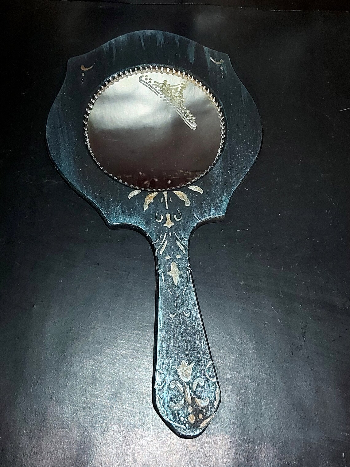 Gothic hand mirror - petrogaret