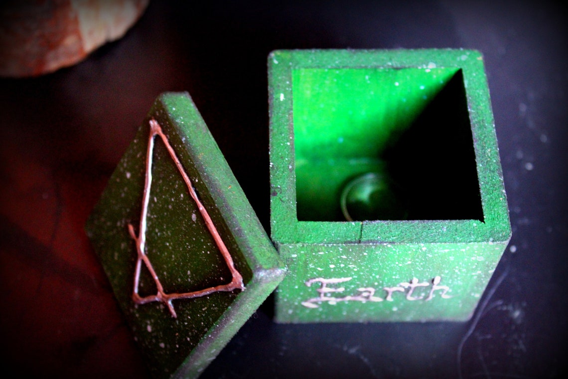 Earth green box Green witch box Forest green box Meditation | Etsy