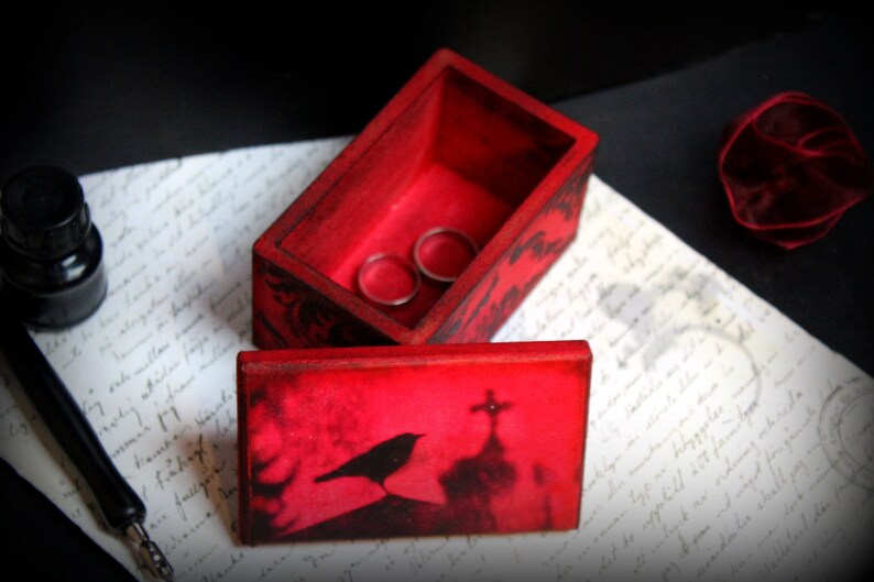 Red Vampire Box Raven Ring Box Gothic Decor Horror Box Vampire | Etsy
