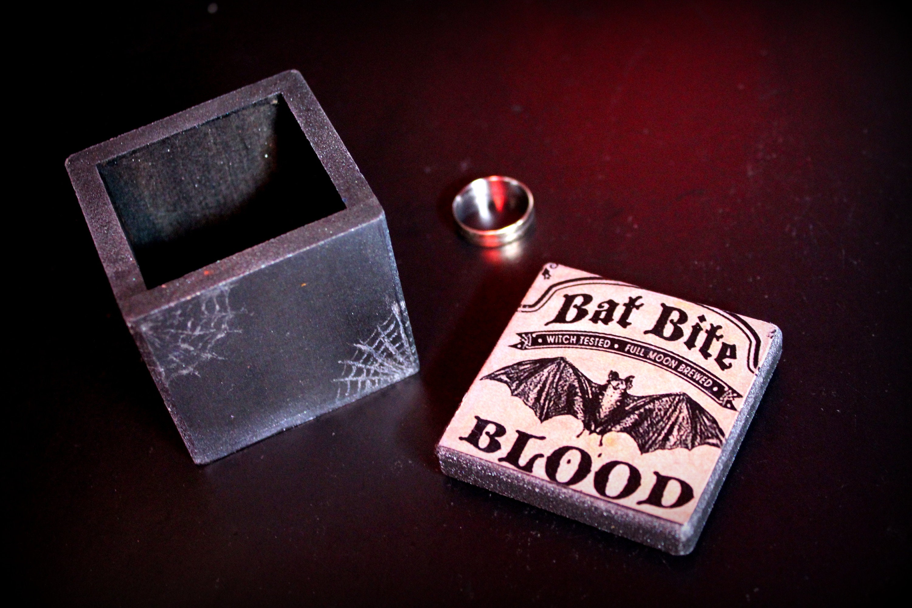 Bat ring box Gothic ring box Bat bite decor Gothic decor | Etsy