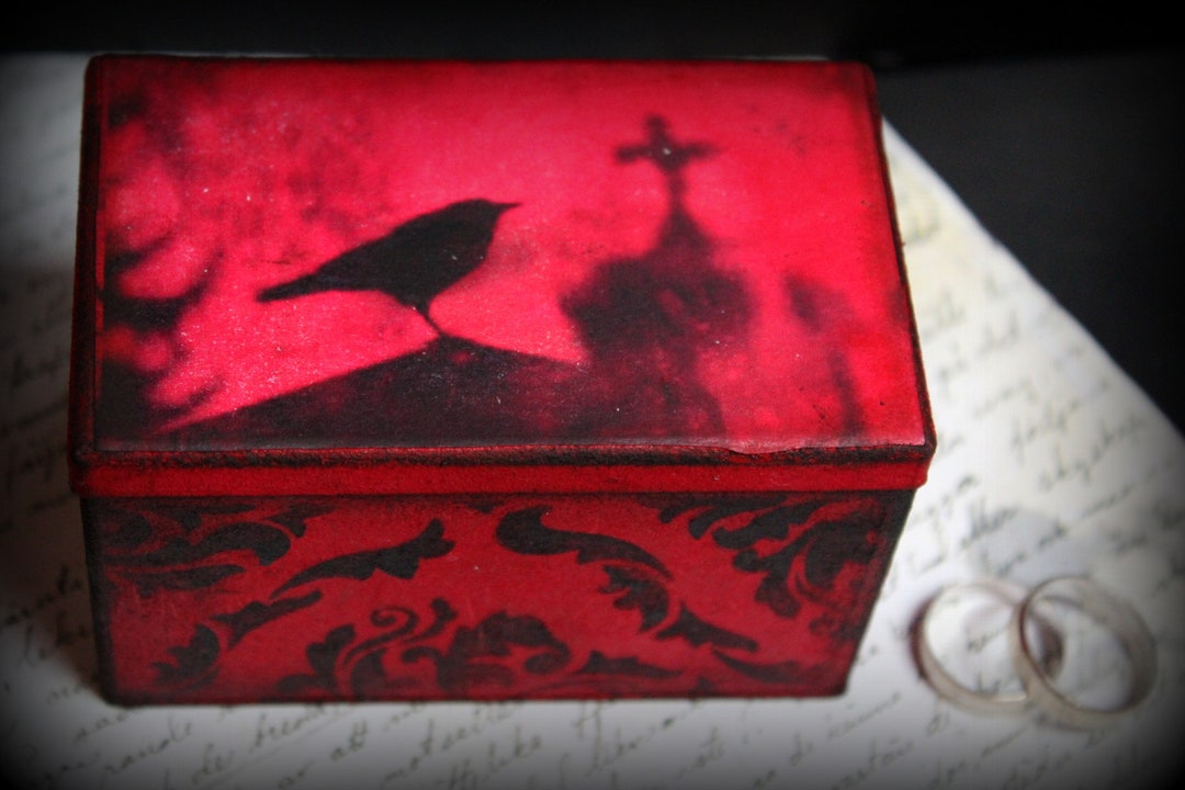 Red Vampire Box Raven Ring Box Gothic Decor Horror Box Vampire Wedding ...