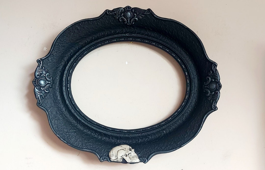 Skull Wall Frame, Gothic Wall Frame, Memento Mori Decor, Skull Wall ...