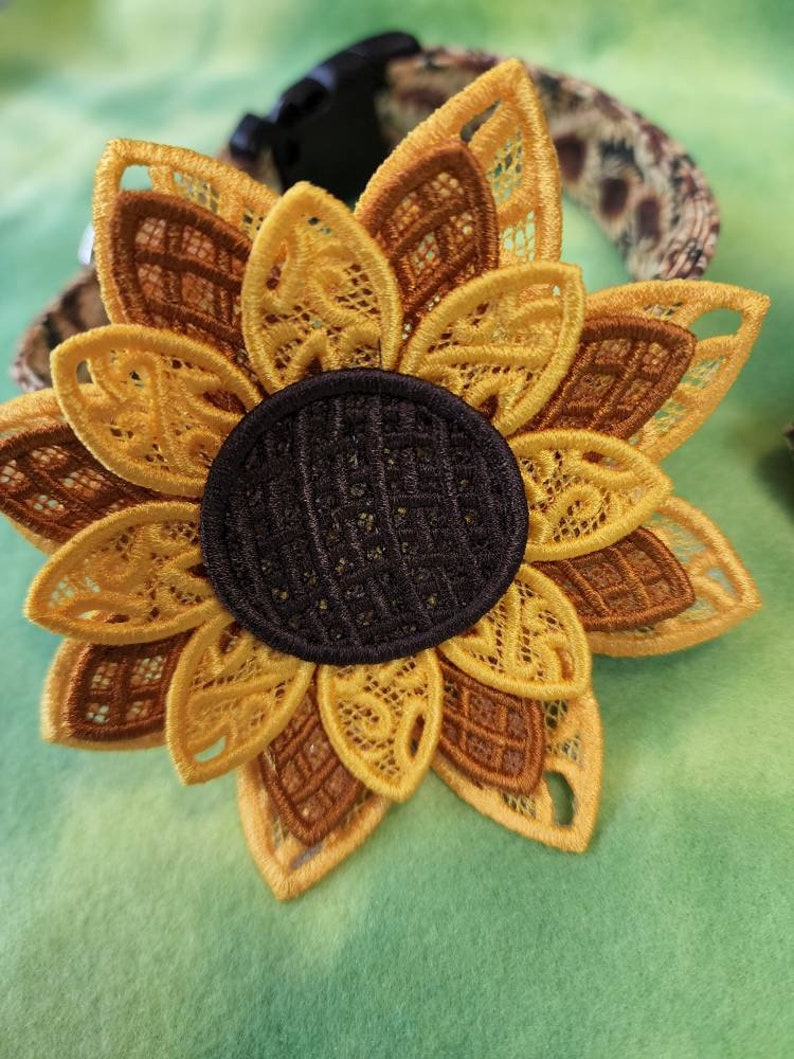 Sunflower Dog Collar, Leash and Lace Sunflower Accessory - Etsy