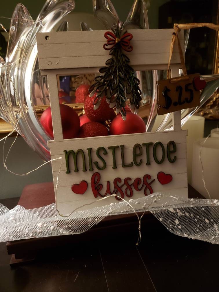 Mistletoe Kisses Booth Sign Photo Opportunity and Display Art - Etsy