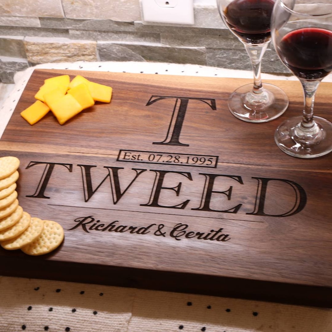 Personalized Christmas Gift Charcuterie Board - Custom Cutting Board ...
