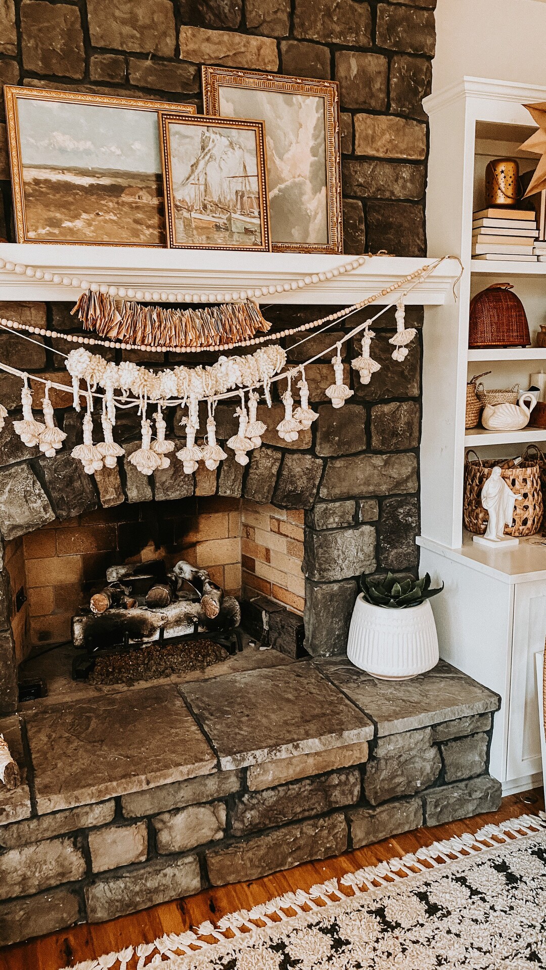 Cream Yarn Pom Pom Garland: Rustic Mantle Decoration - Etsy
